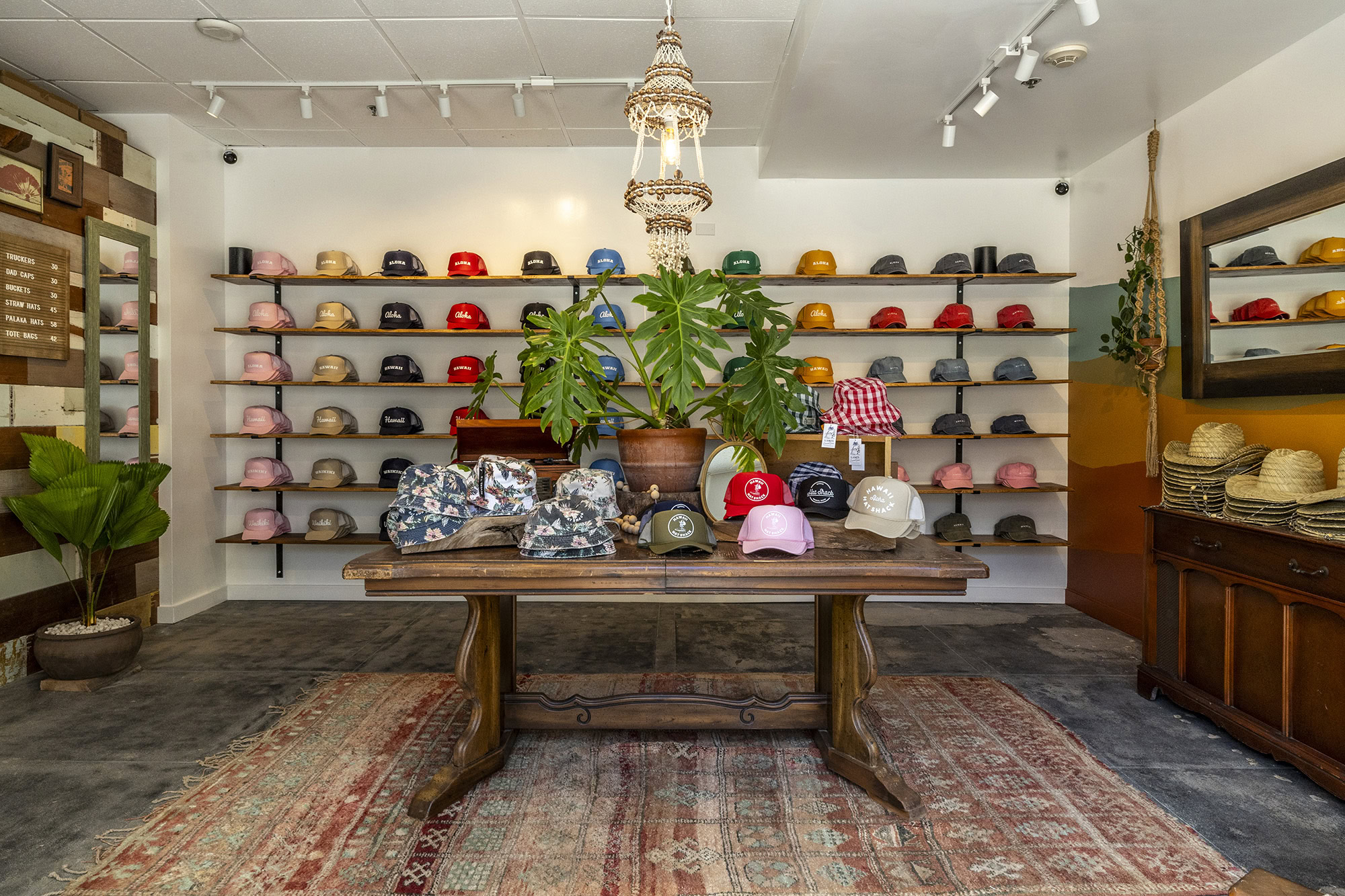 NEW! Hawaii Hat Shack at the Moana Surfrider! | Collections of Waikīkī